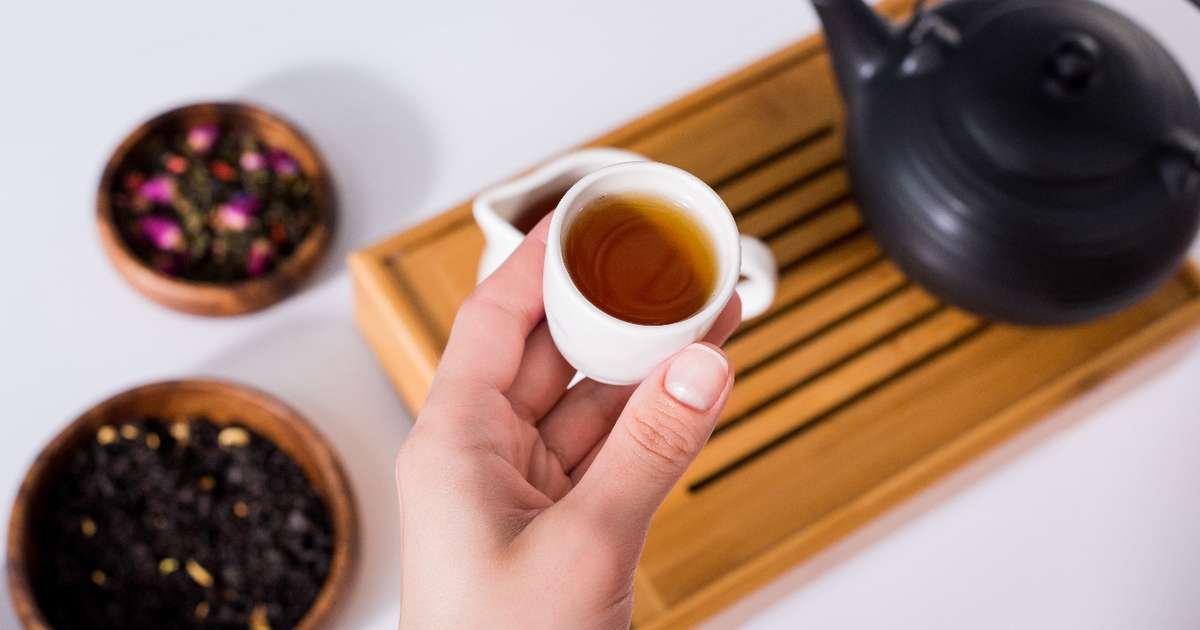 5 benefícios do chá preto para a saúde, segundo especialistas
