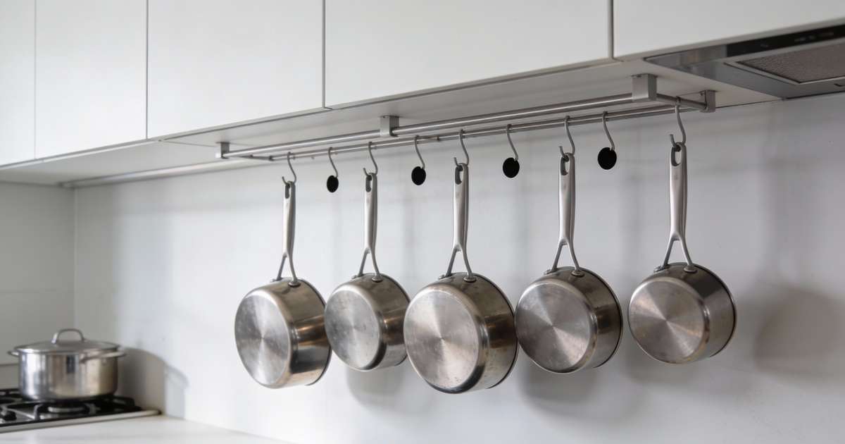 O motivo de ter um furo no cabo da panela