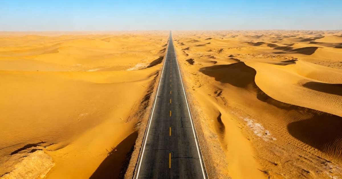 A estrada reta mais longa do planeta Terra: 240 quilômetros sem uma ...