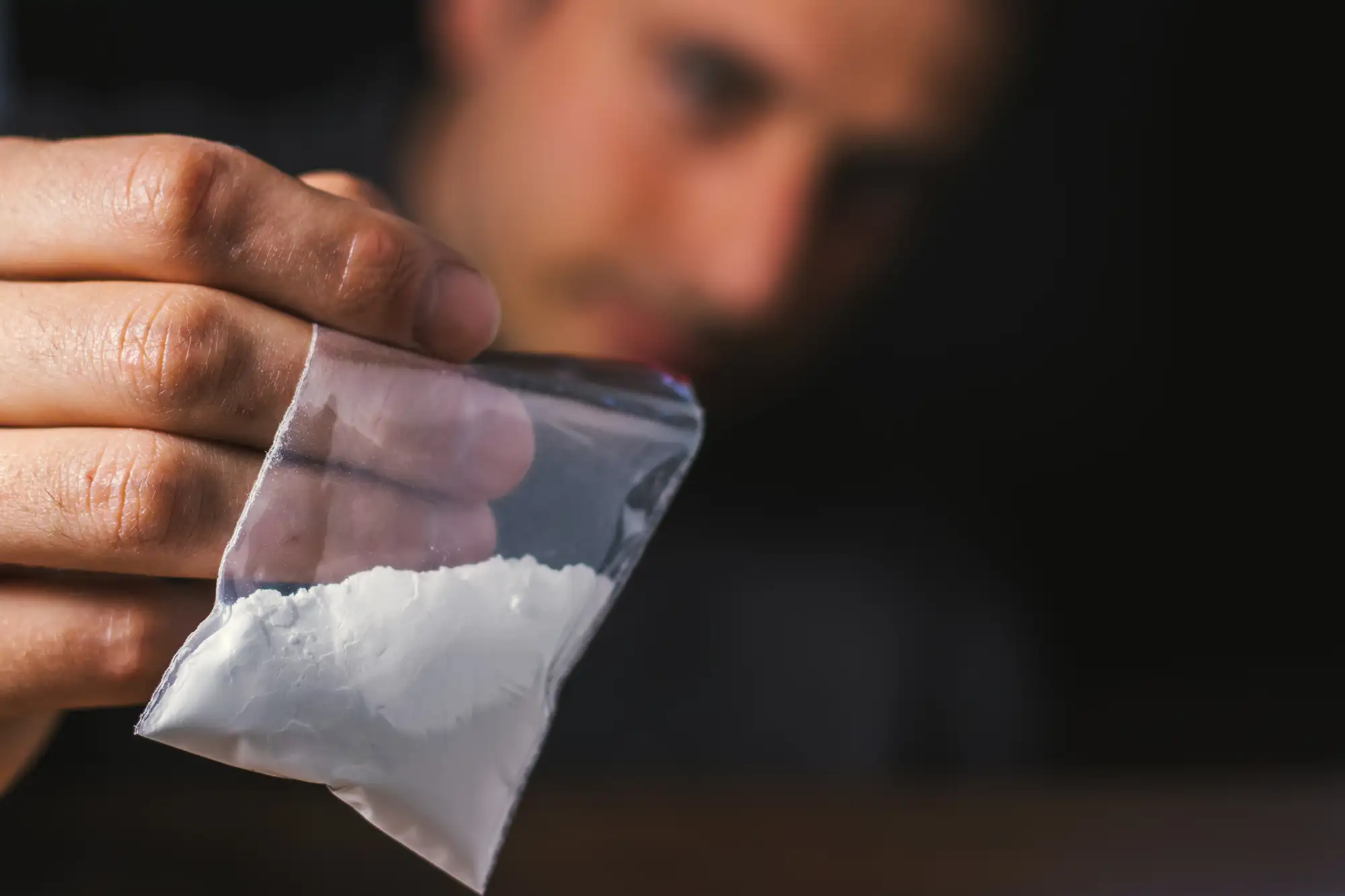 Sinais físicos, psicológicos e comportamentais do uso de cocaína