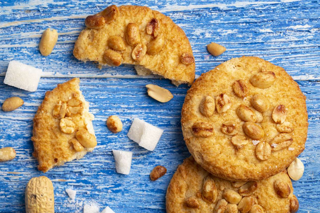 Biscoito de amendoim de 2 ingredientes: o cookie mais fácil que existe