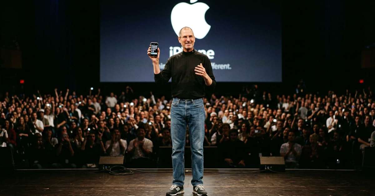 Steve Jobs, o visionário da tecnologia moderna: "A única maneira de ...