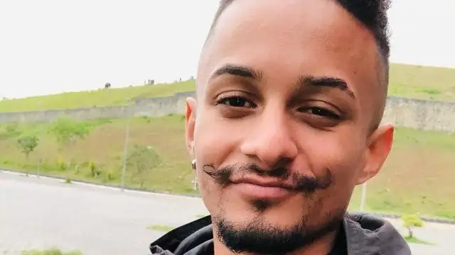 Rapper MC Mineiro comete suicídio ao vivo em live no Instagram
